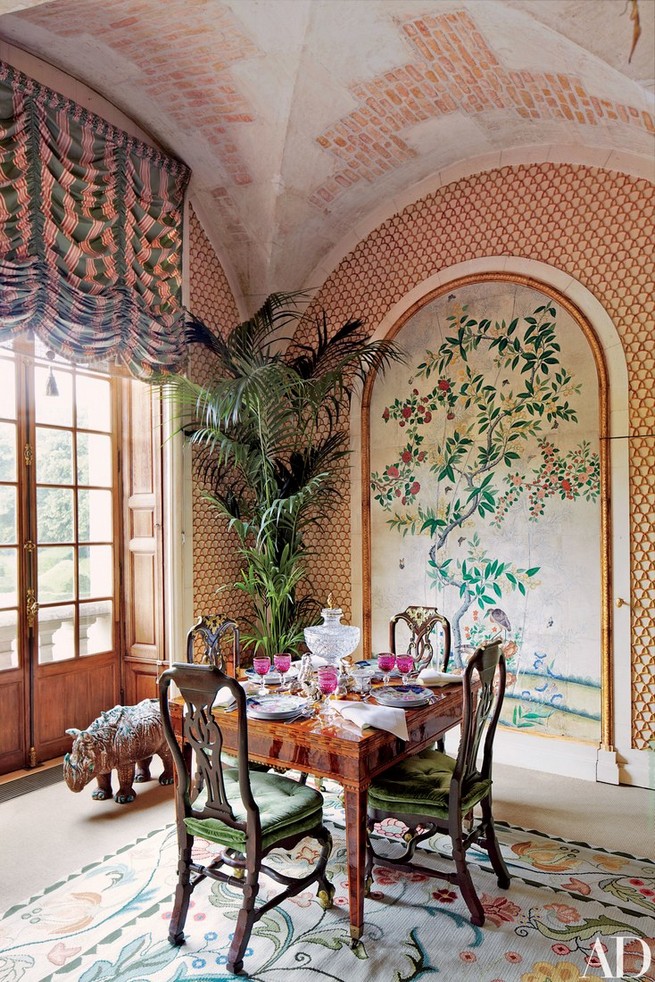 Inside Valentino Garavani’s Paris Château | Paris Design Agenda