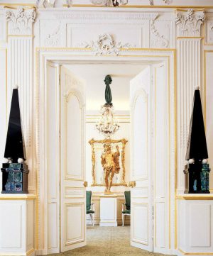 See the Interiors of Yves Saint Laurent’s Former Shop in Paris | Paris ...