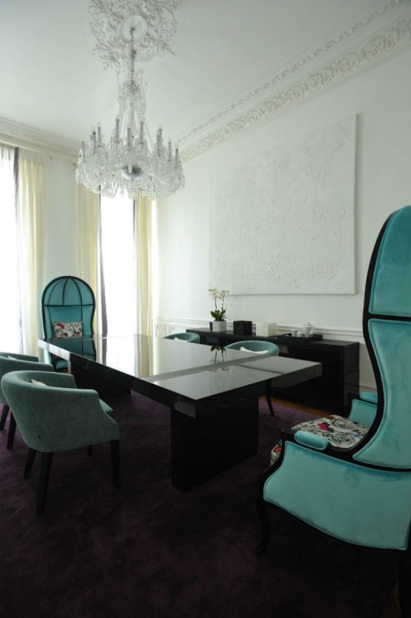 You’ll Love the Interiors of this Haussmann Style Apartment in Paris ...
